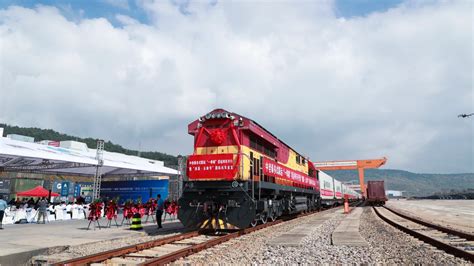 ທາງ ລົດ ໄຟ ຈີນ ລາວ ສ້າງ ພະ ລັງ ຂັບ ເຄື່ອນ ໃໝ່ ໃຫ້ ແກ່ ການ ພັດ ທະ ນາ ການ