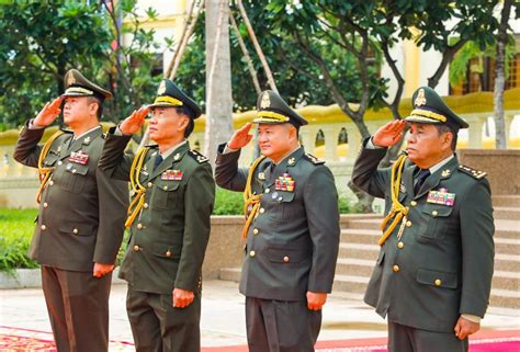 នាយឧត្តមសេនីយ៍ ម៉ៅ សុផាន់ ជួបពិភាក្សាការងារជាមួយមេបញ្ជាការកងទ័ពហ្វីលីពីន