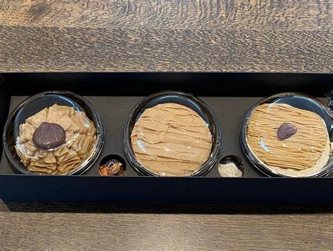 神宮司治さんのインスタグラム写真 神宮司治instagram 「気になっていたモンブラン🌰 持ち帰りの食べ比べ🧁 それぞれの美味しさが