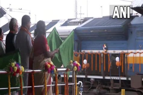 Tripura President Murmu Flags Off First Kolkata Agartala Express Train
