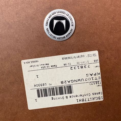 Eames Universal Base Coffee Tabletop Aptdeco