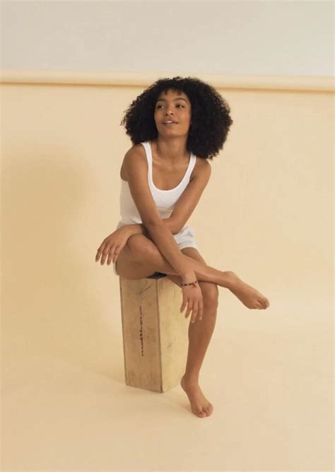 Yara Shahidi Feet