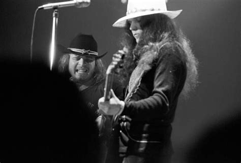 Singer Ronnie Van Zant And Guitarist Gary Rossington Of Lynyrd