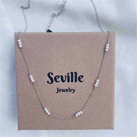 Seville Jewelry sølv halskæde med ferskvandsperler Gindeberg
