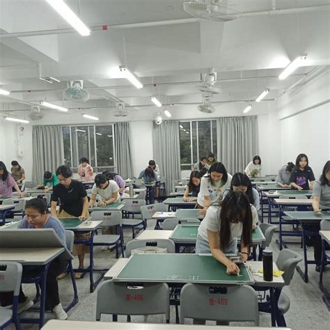 文学与传媒学院2023年师范生教学技能大赛之 书写技能大赛顺利举办