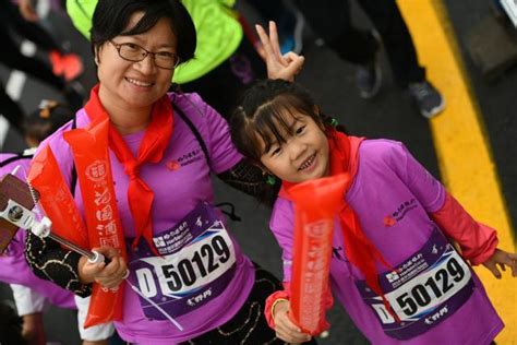 2018哈尔滨国际马拉松激情开跑 3万人现场精彩瞬间 搜狐大视野 搜狐新闻
