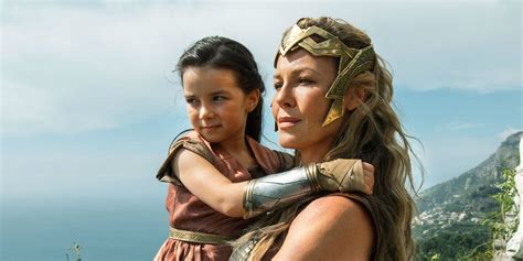 Young Wonder Woman Got Advice From Gal Gadot Screen Rant