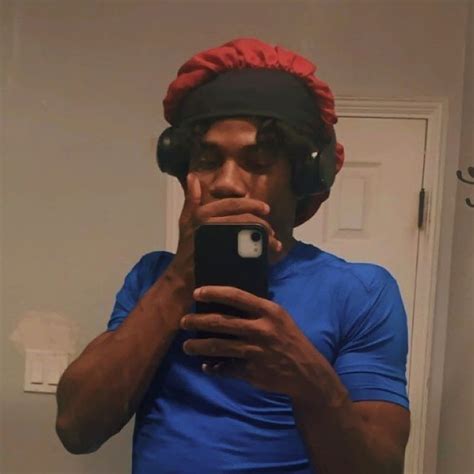 Thelifeofhesi • Threads Say More Thelifeofhesi • Threads Say More