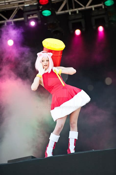 Amy Rose Cosplay By Luvivane On Deviantart