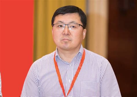 杨凤军简历宁城县人民医院副院长杨凤军受邀参会演讲活动家