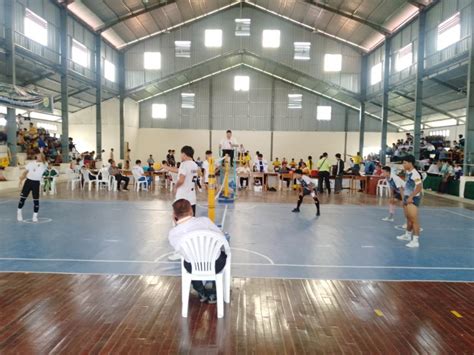 ပညာရေးဒီဂရီကောလိပ်ပေါင်းစုံ မိုးရာသီပိုက်ကျော်ခြင်းအားကစားပြိုင်ပွဲ အမ