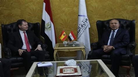 وزير النقل يبحث مع سفير إسبانيا صناعة الوحدات المتحركة للسكك مصراوى