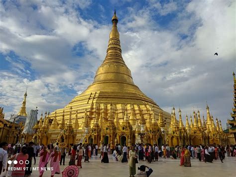 ရွှေတိဂုံစေတီတော်ဝင်ကြေး အလှူငွေ ဒေါ်လာသန်း ၂၀ ကျော်ကို တစ်ဒေါ်လာ ၂၁၀၀