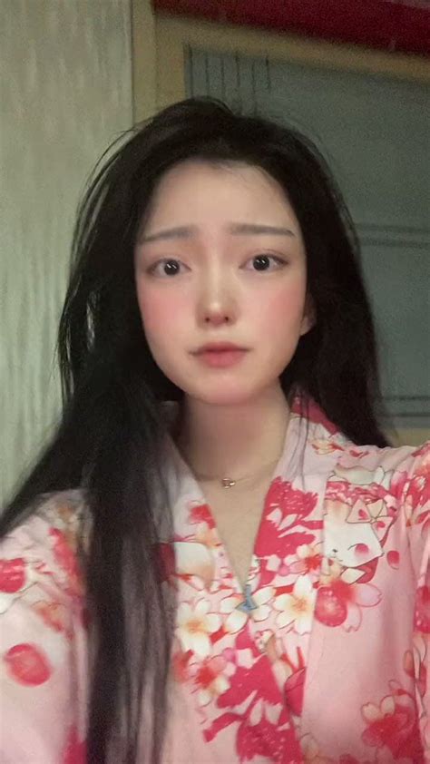 熟女Nina on Twitter RT OxoLetian 这表情够骚打飞机前开胃菜 ꐦÒÓ