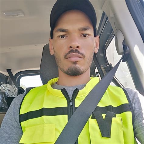 Tawfiq Mdn Spécialiste Des Réseaux Informatiques Telecom Xing