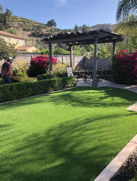 Installation 2 Easyturf Artificial Grass