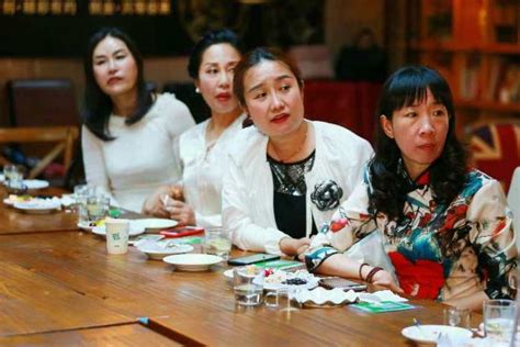 齐齐哈尔市女企业家协会开展丰富多彩的党员日活动