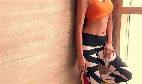 Actress Nusrat Jahan Romantic Photos 591054 Galleries HD Images