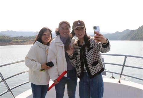 景德镇浮梁县：“三八”妇女节游故园凤凰网江西 凤凰网
