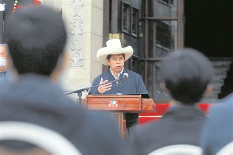 Pedro Castillo Observa Ley Que Protege Carta Magna Peru 21