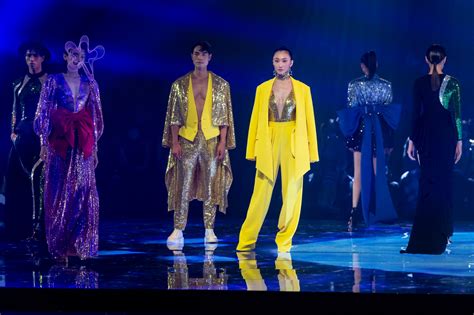 【2022臺北時裝週】「the Show 時尚大秀」亮點一次看！持修獻唱、眾星化身模特兒走秀、青峰聯手dj Ray Ray壓軸演出
