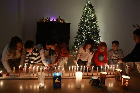 Migrar Las Tradiciones El Día De Las Velitas Una Celebración