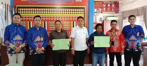 Penantian 8 Tahun Tuntas BPN Serahkan 21 Sertifikat Warga Hara Banjarmanis