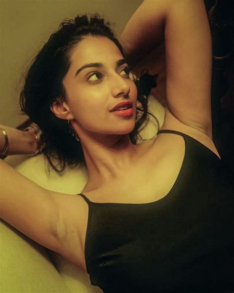 𝘼𝙧𝙢𝙥𝙞𝙩 𝙝𝙪𝙣𝙩𝙚𝙧 On Twitter Actress Hot Photoshoot Hot Actresses Smelly Underarms