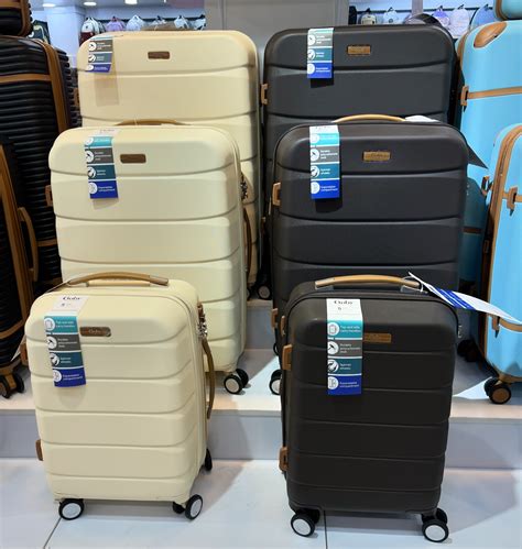 ‎چمدان کودک و مسافرتی‎ ‎ورق بزنید👇🏻👇🏻👇🏻👇🏻👇🏻👇🏻 چمدان Goby London 🇬🇧