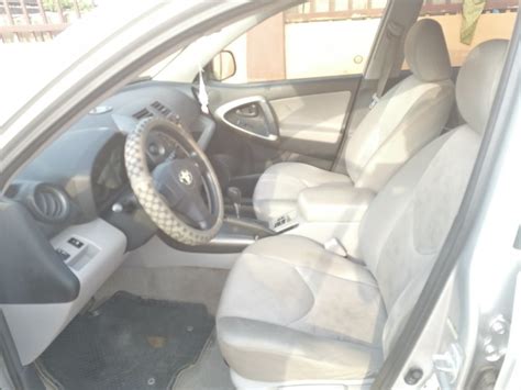 Toks 09 010 Toyota Rav4 With V6 Engine And 3rd Row Seats 3 8m Sold