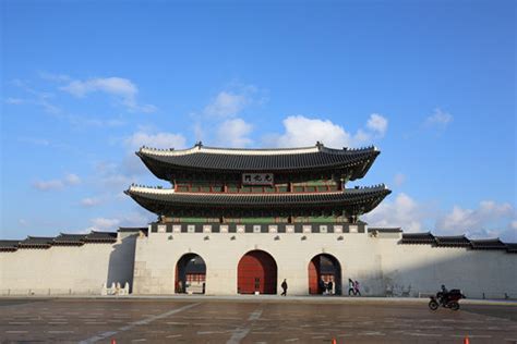 [화보] 햇살 받은 광화문