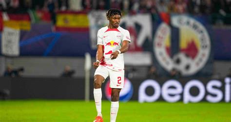 Équipe de France Simakan pourrait être la surprise de Didier