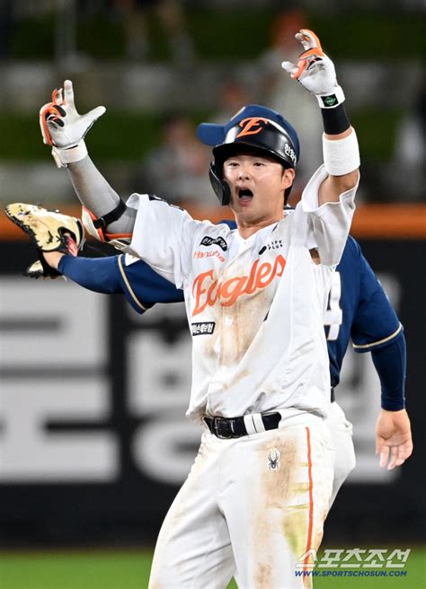 Cheering Lee Do Yoon Opened The 10th Overtime Sportschosun