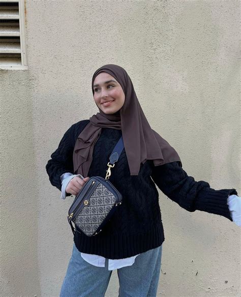 Nawal Sari