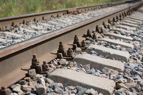 Closeup Jalur Kereta Api Lurus Kosong Tampilan Perspektif Foto Stok