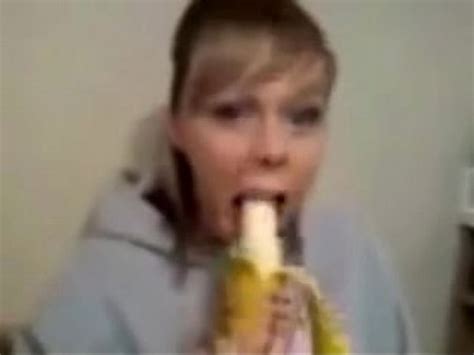 Las niñas deepthroat banana XVIDEOS