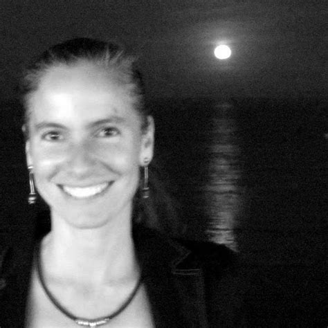 Constanza Blondet Youtube