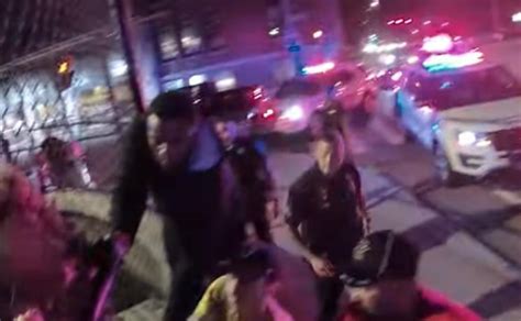 Motociclistas Evitan Que Una Mujer Se Lance De Un Puente En EEUU