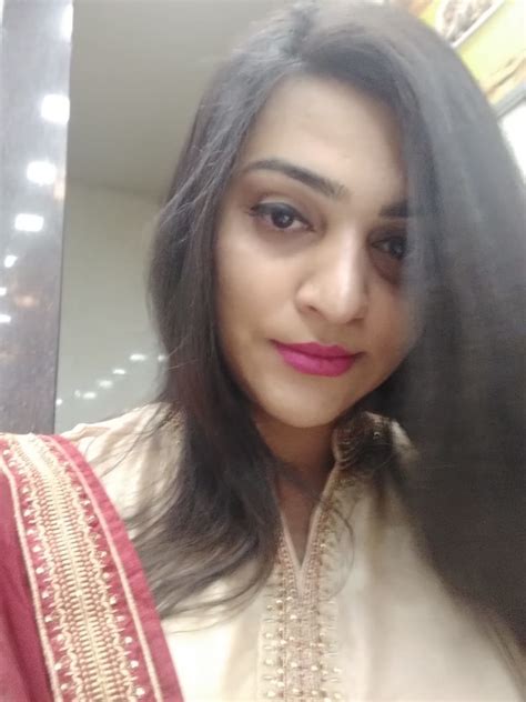Jemin Indian Transsexual Escort In Mumbai