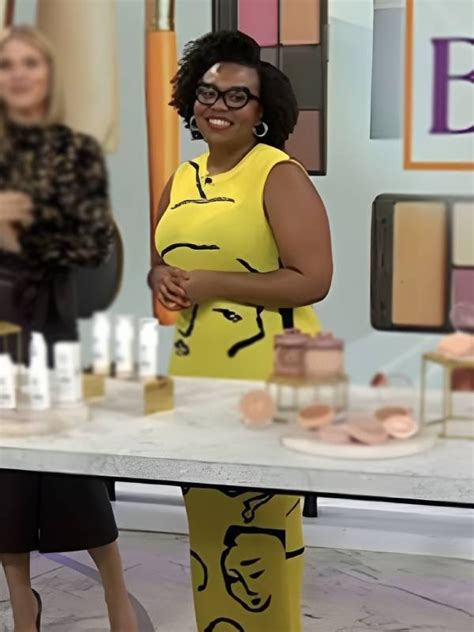 The Today Show 2025 Jessica Cruel Yellow Knit Printed Dress Gestural