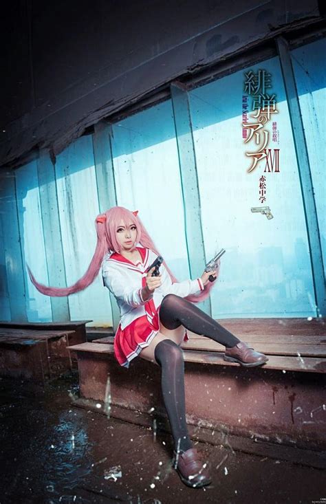 日漫cos专题黑丝制服双马尾如烈焰般的绯色少女