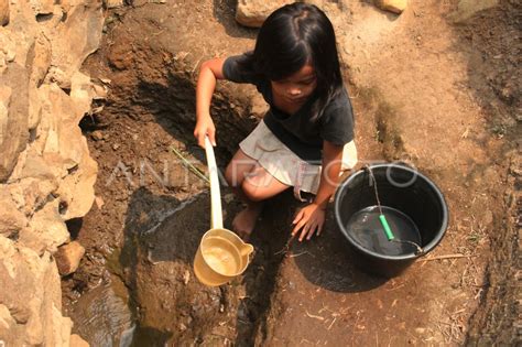 Kekeringan Makin Meluas Antara Foto