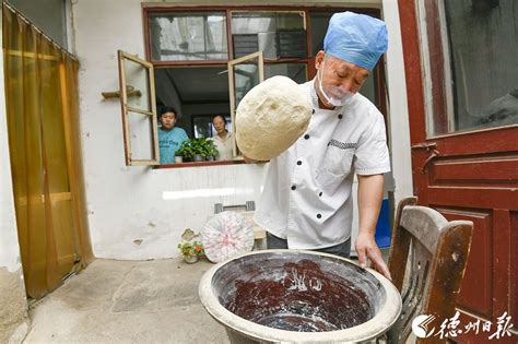 德州手造 德州市级非遗武城煊饼制作工艺传承人王书义：瓦砾上烙制香酥美味德州24小时