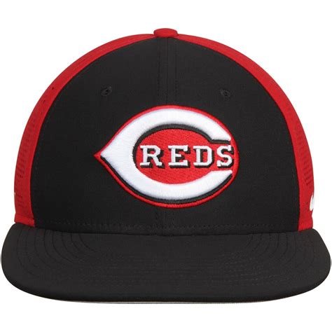 Mens Cincinnati Reds Nike Blackred True Vapor Swoosh Performance Flex Hat