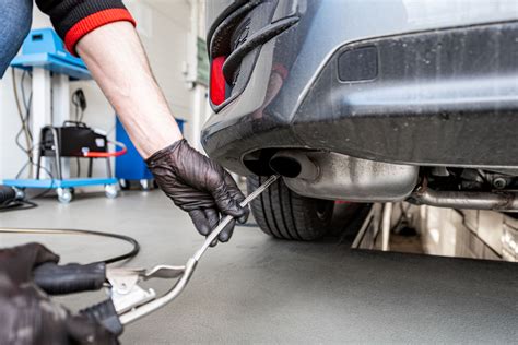 What You Need To Know About State Emissions Testing In The Garage