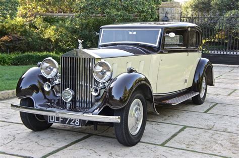 10 Best Rolls Royce Cars Ever Made From The Silver Ghost To The Spectre