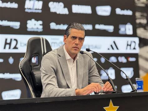 Paulo Bracks confirma chegada de zagueiro no Atlético MG Está