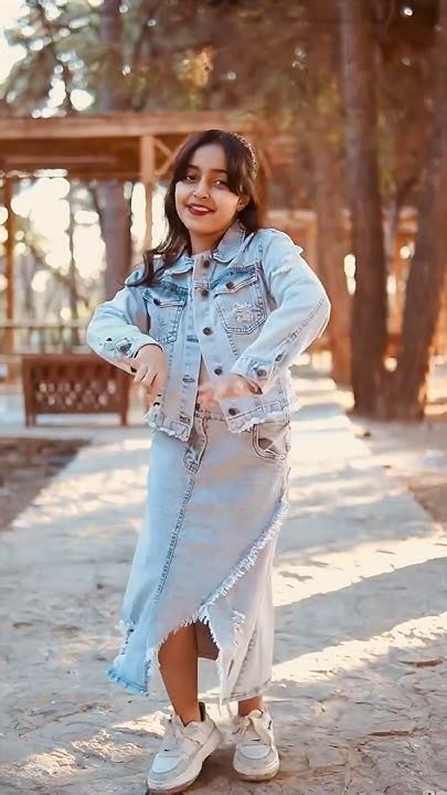 دختر یعنی لبخندینی عشوه ینی دلخوش😍🥰 دنس عروس داماد دختر عشق محبت