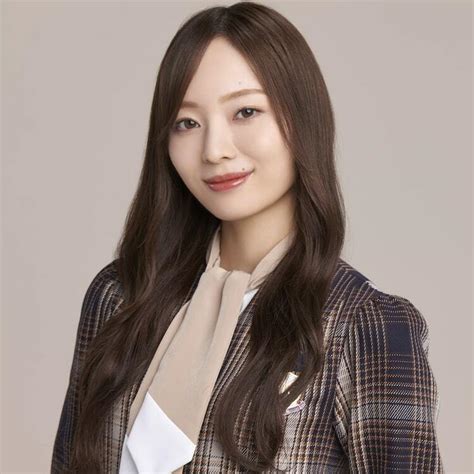 乃木坂46梅澤美波の連載書籍化、書き下ろしではキャプテン就任での意識の変化明かされる ぴあ音楽