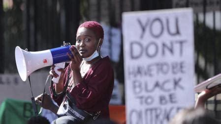 Estados Unidos Alicia Garza Y Su Primera Piedra En La Fundación De